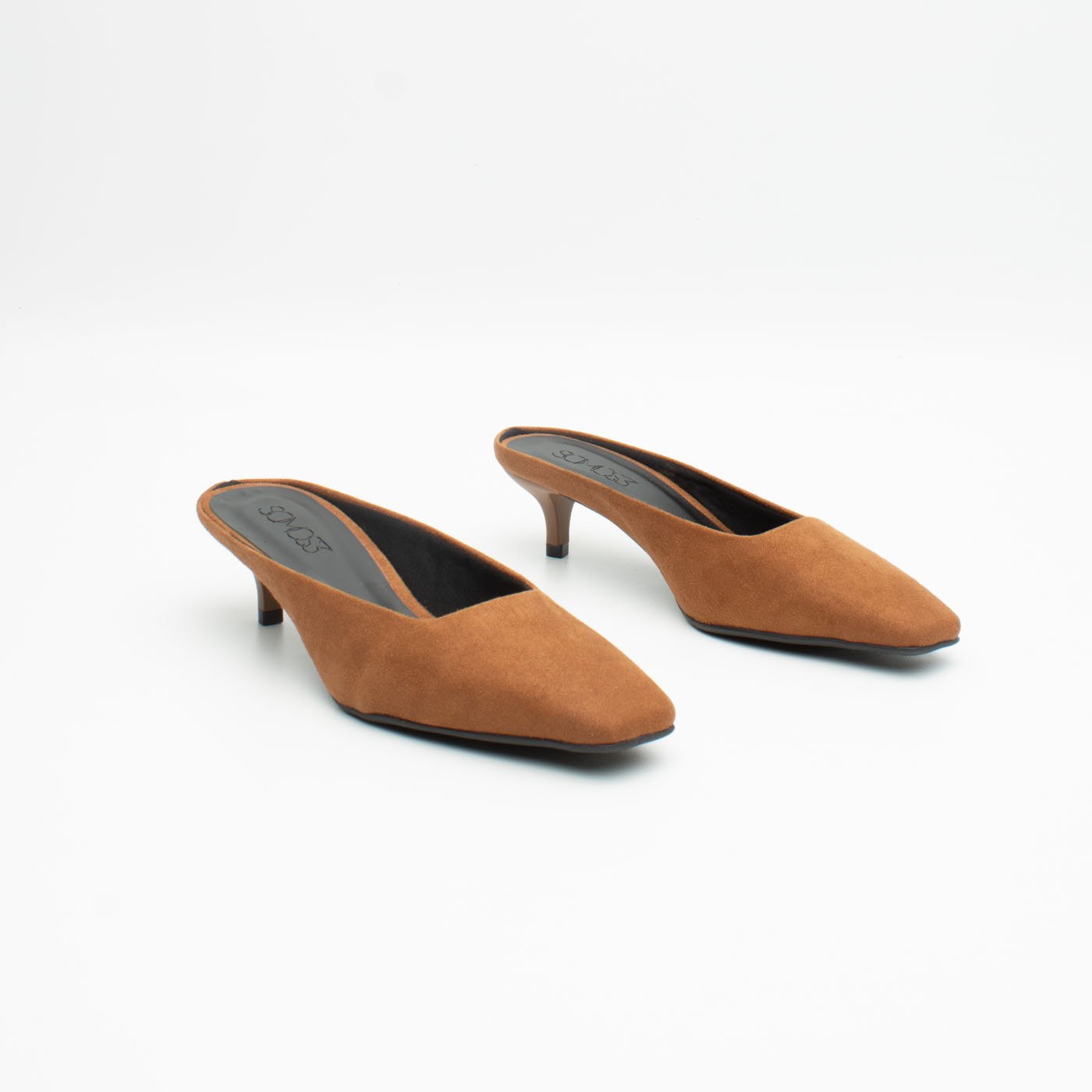 Mule Fernanda Camurça Caramelo